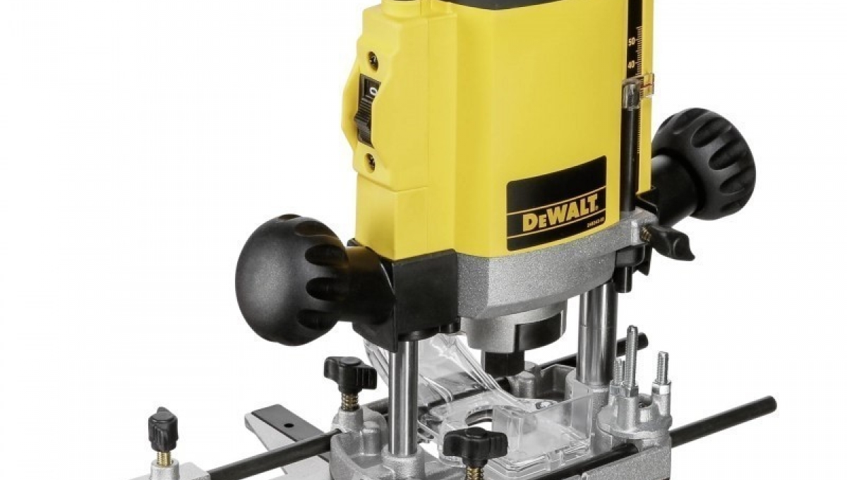 Фрезер DEWALT DW615-QS