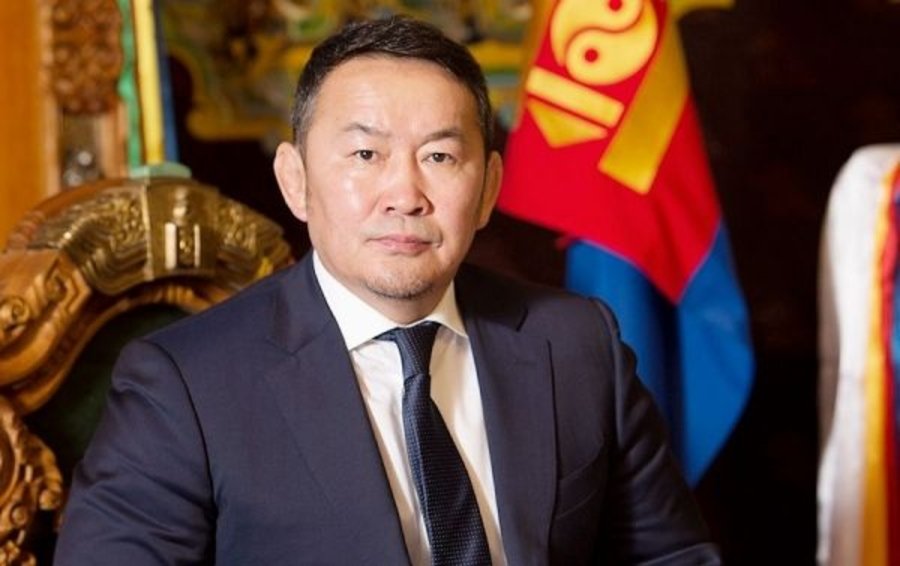 Монгол улсын ерөнхийлөгч Х Баттулга цэцийн гишүүнийг чөлөөлж томилох