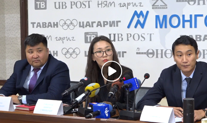 Live “Монголын бичил уурхайн нэгдсэн Дээвэр холбоо” ноос мэдээлэл хийж