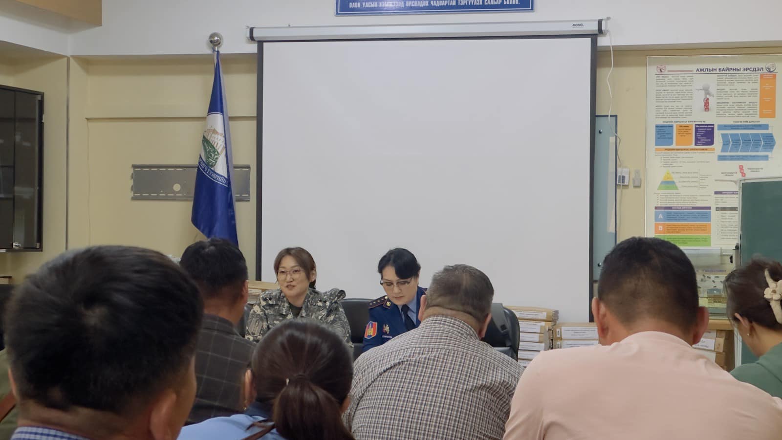 Үйлдвэрийн дадлагаар гамшгийн эрсдэлийн үнэлгээ хийх зөвлөмж боловсруулах аргазүйд суралцлаа